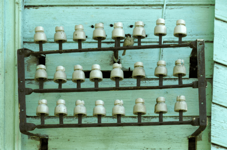 When and Where Were Glass Insulators Used? – Antique Answers